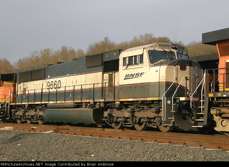 BNSF 9660